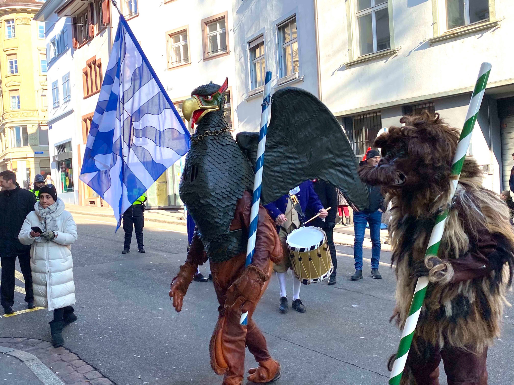Der «Vogel Gryff» tanzt durchs Kleinbasel - Prime News